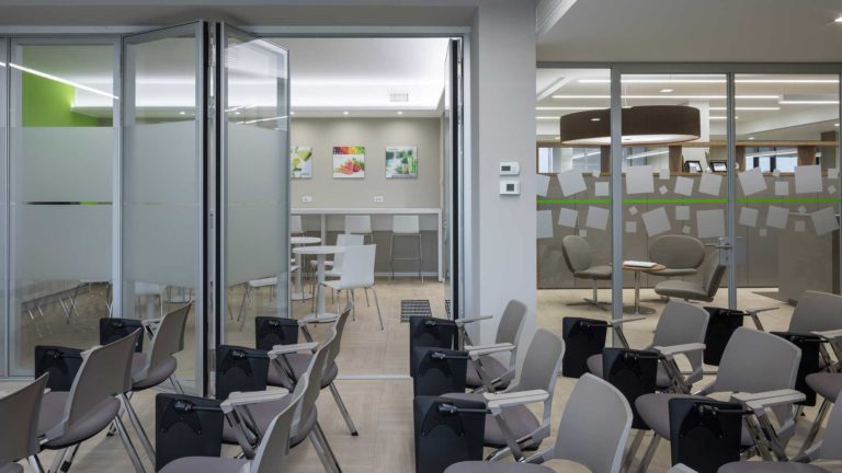 Training room, flexible office environments | Level Office Landscape